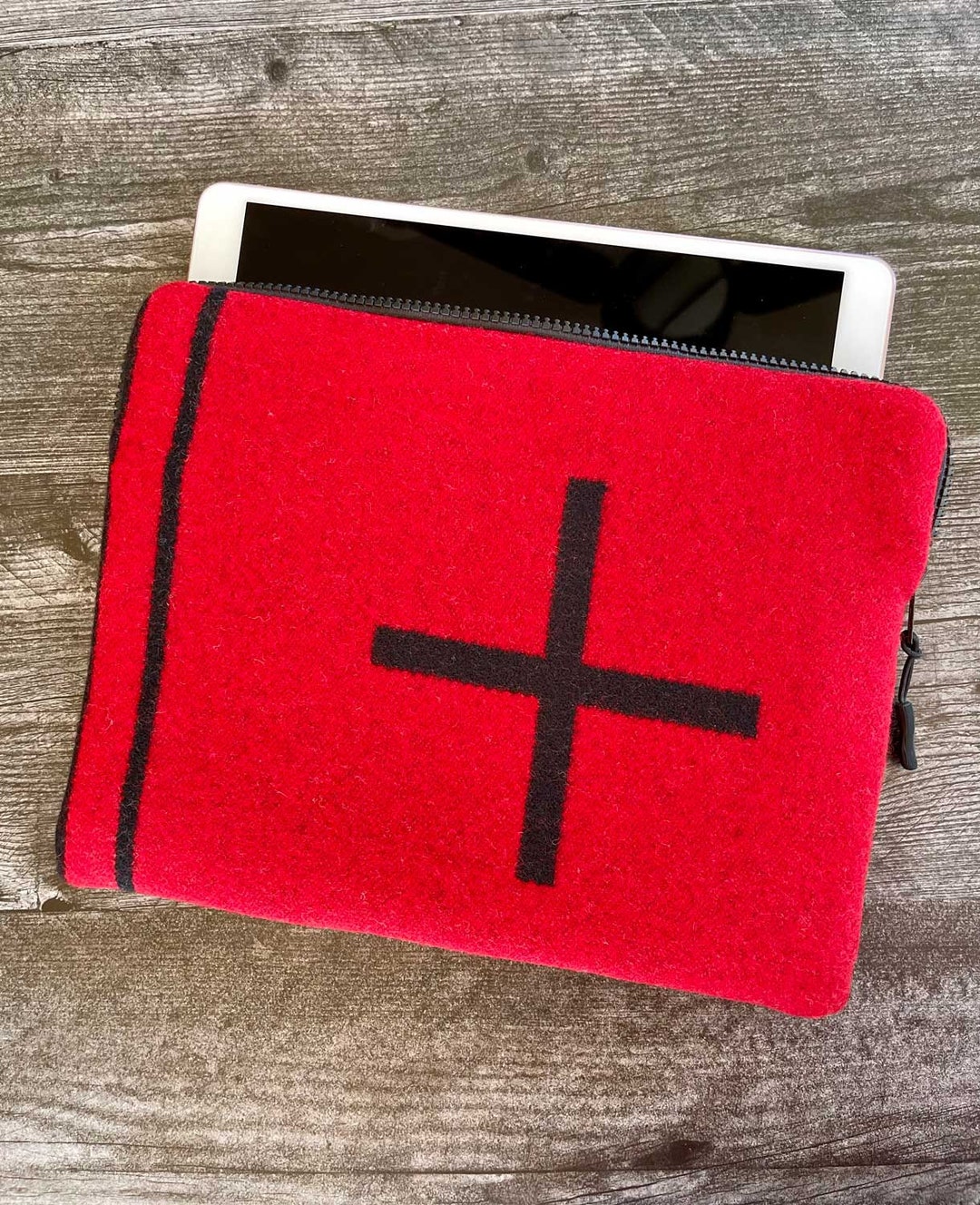 Earth Tablet Bag Made With Pendleton® Wool, Fits Tablets up to 9.75 L X ...