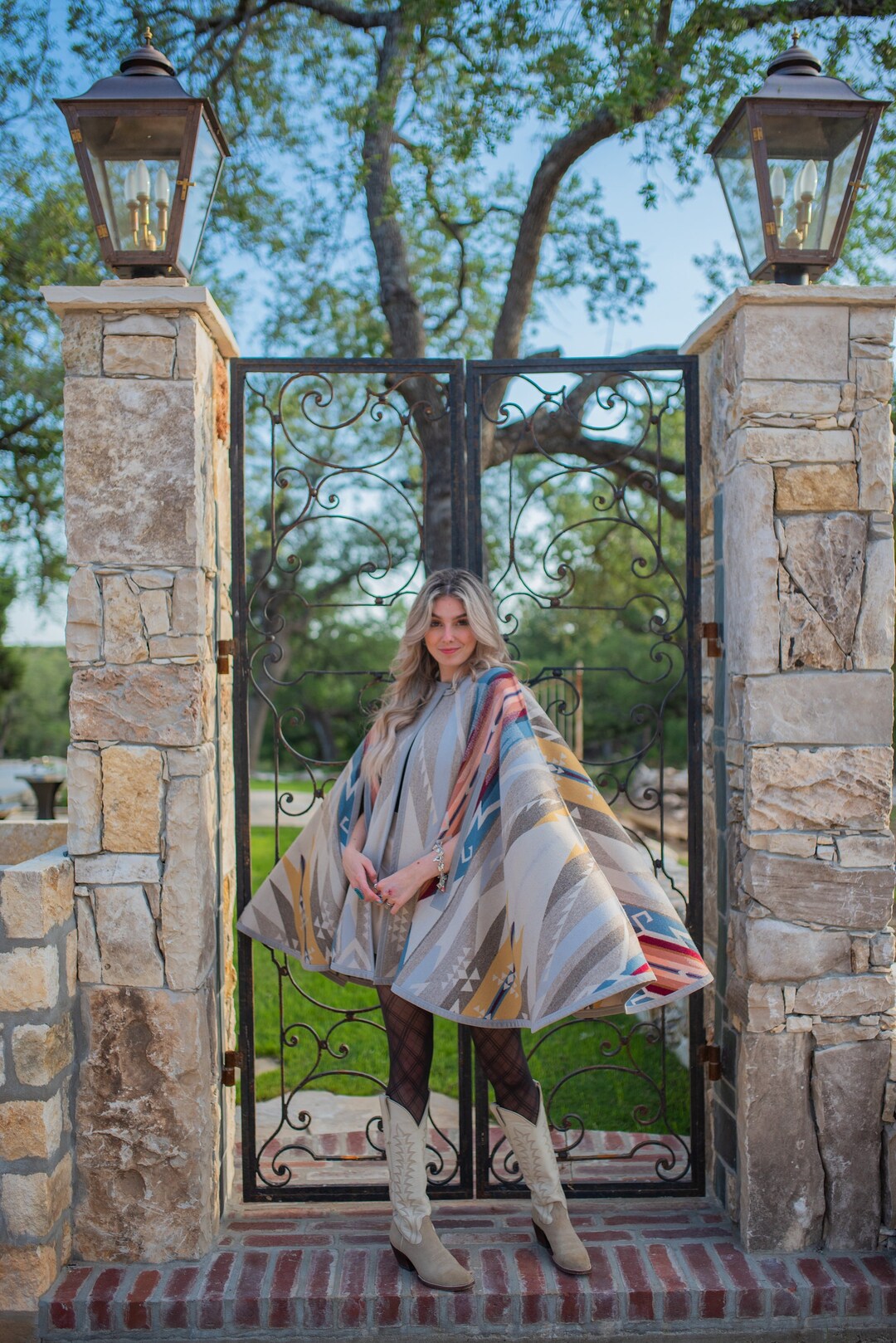 White Sands Cape - Pendleton® Wool Blanket Cape - Reversible - Etsy