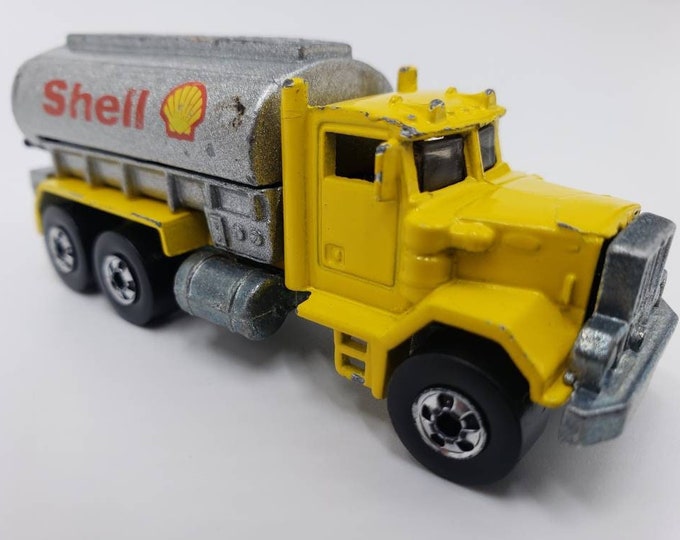 Peterbilt Tank Truck - Tanker Truck - Shell Oil Truck - Diecast Vintage ...