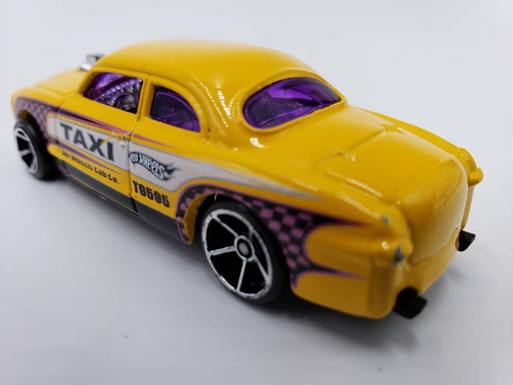 Hot Wheels Shoe Box Taxi Yellow HW City Works Miniature Collectable ...