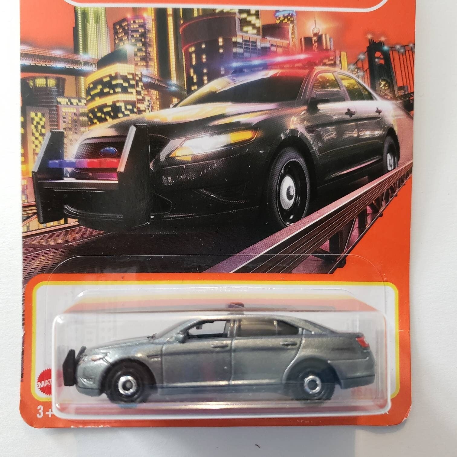 Matchbox Corvette C8 & Ford Police Interceptor: Collectible Diecast ...