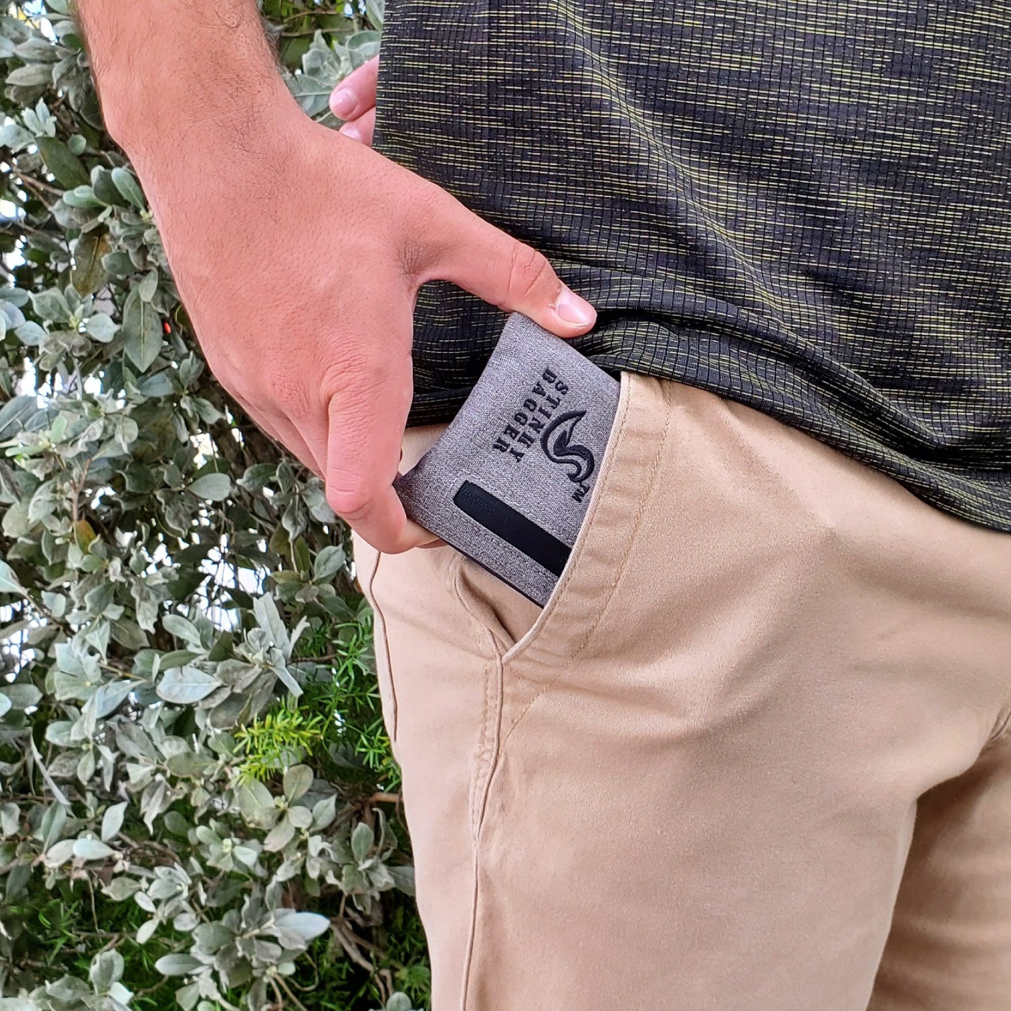 Stinky Bagger™ No-smell Pouch, Tray Included, Wider, Stylish Smell ...