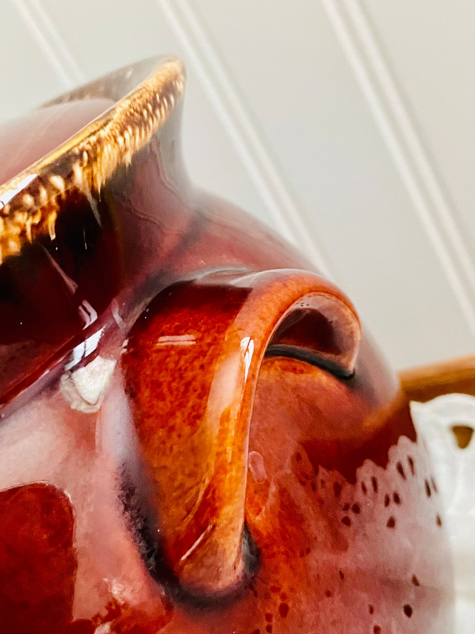 Vintage Hull Pottery brown Drip Bean Pot With Lid marked - Etsy