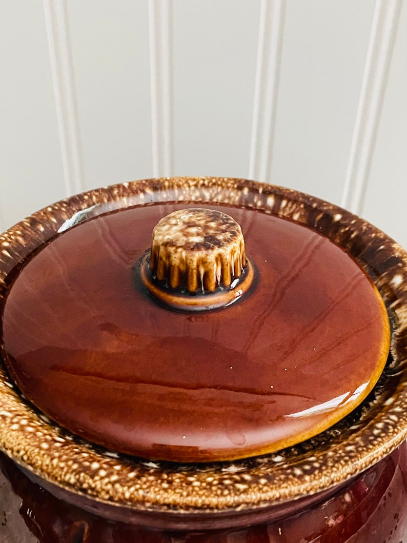 Vintage Hull Pottery brown Drip Bean Pot With Lid marked - Etsy