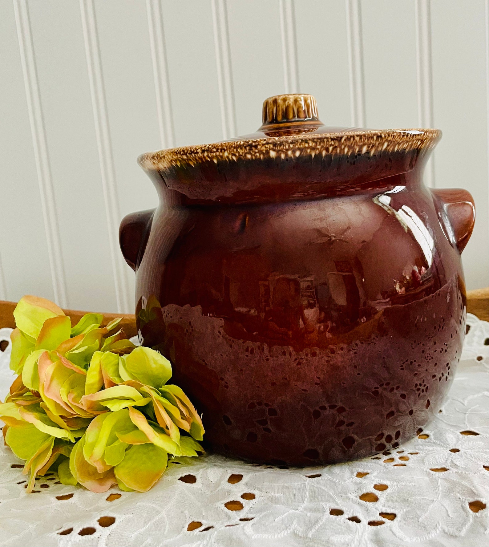 Vintage Hull Pottery brown Drip Bean Pot With Lid marked - Etsy