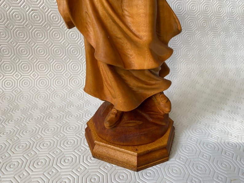Vintage German Carved Wood Sculpture by Holzschnizerei FRANZ BARTHELS ...