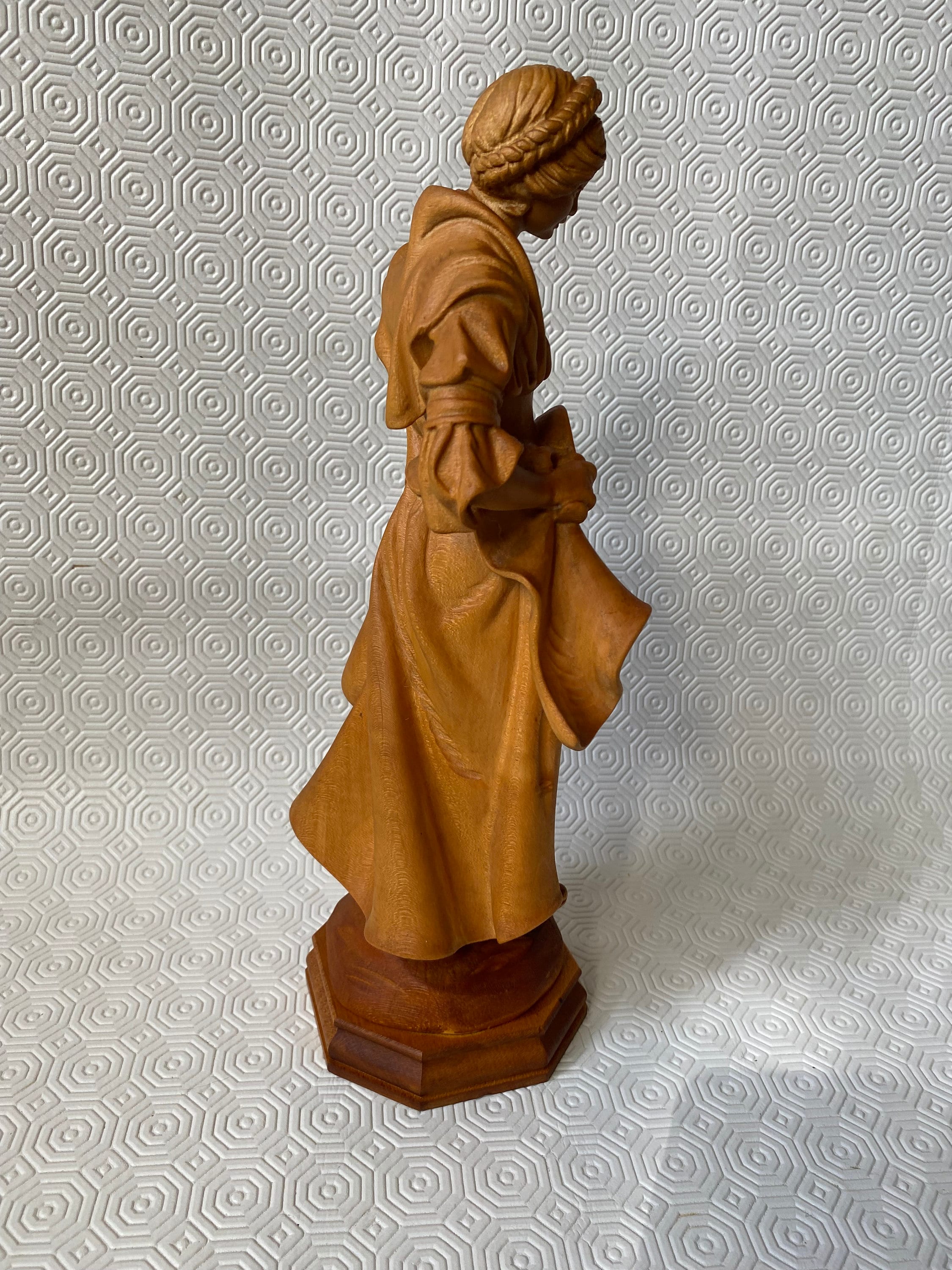 Vintage German Carved Wood Sculpture by Holzschnizerei FRANZ BARTHELS ...