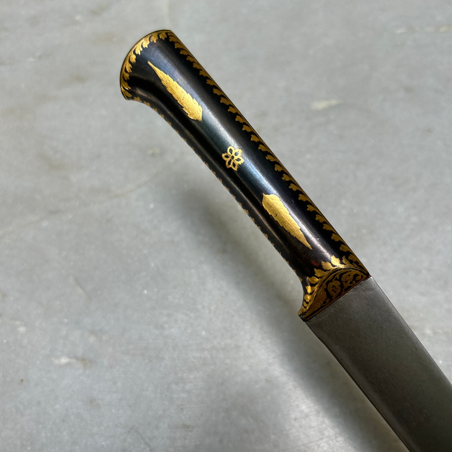 Indian Assorted Indo-persian Peshkabz/knife/chura With Gold Damascened ...
