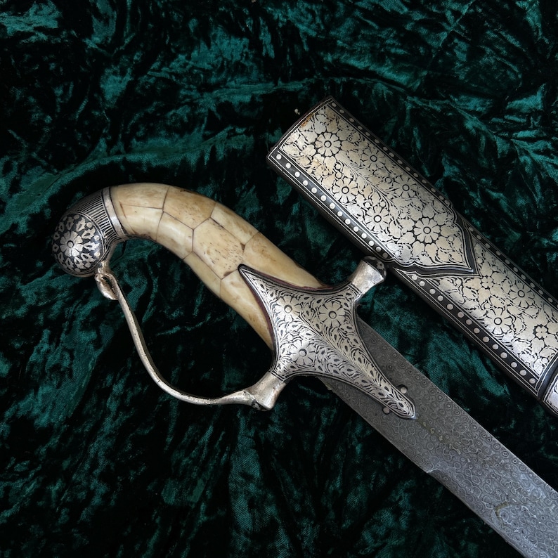 Handicrafted Damascus Steel Shamshir Sword: Silver Koftgari, Peacock ...