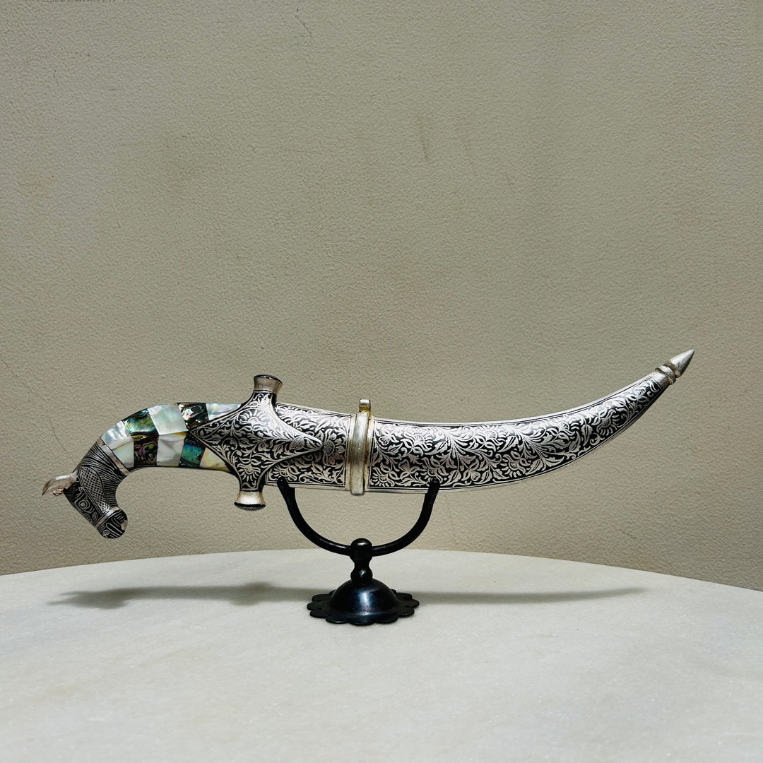 Indian Assorted Dagger With Hand Carved Horse Head Hand Grip in Silver ...