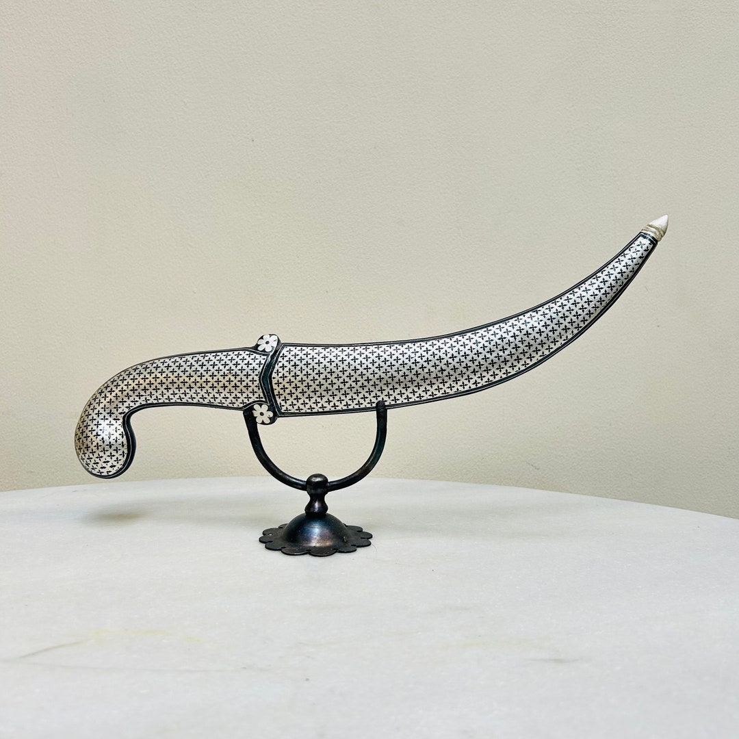 Indian Handcrafted Dagger With Silver Koftgari & Damascus Blade Adorned ...