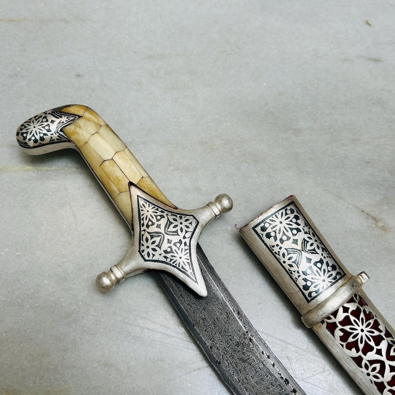 Indian Handicrafted Sikh Rajputana Shamshir With Silver Damascened ...