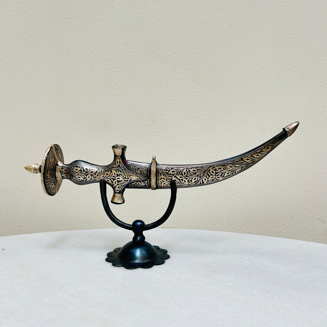 Indian Assorted Dagger With Disc Pommel Hilt & Silver Koftgari Damascus ...