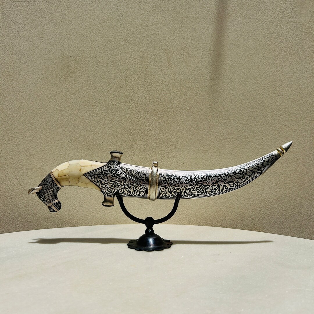 Indian Assorted Dagger With Hand Carved Horse Head Hand Grip in Silver ...