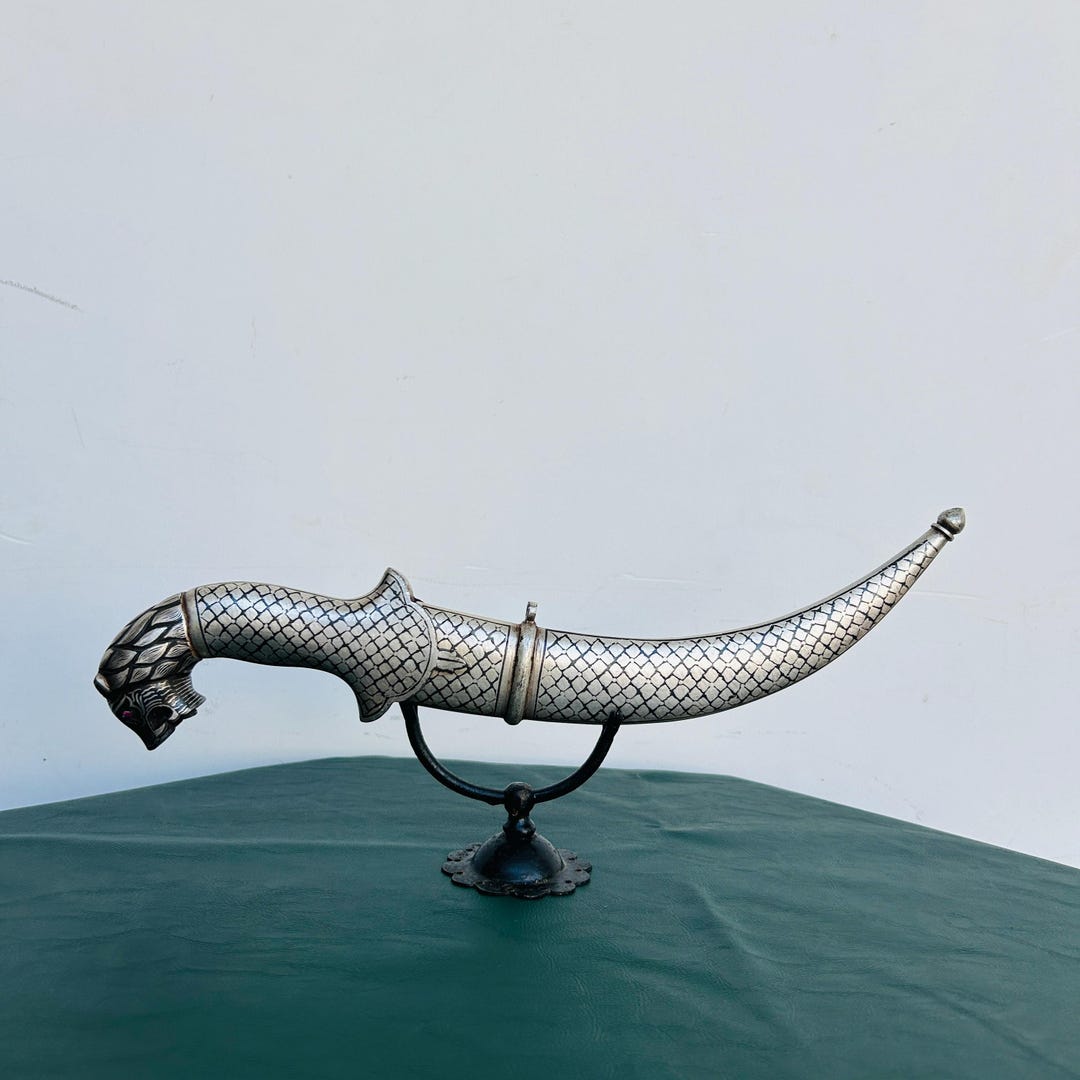 Indian Handcrafted Dagger With Lion Head Hand Grip With Exquisite ...