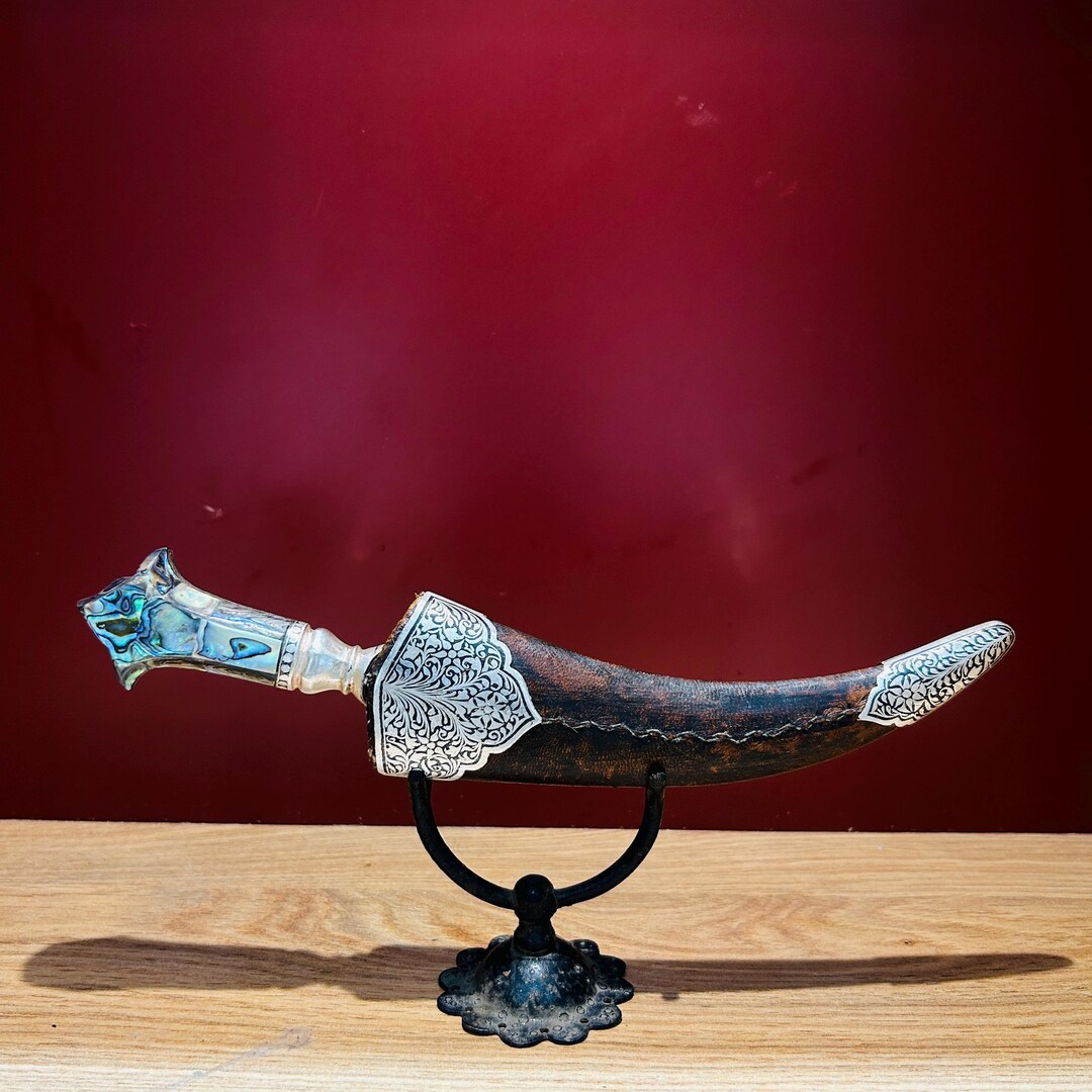 Vintage Mughal Indo Persian Dagger With Mother of Pearl Hand Grip ...