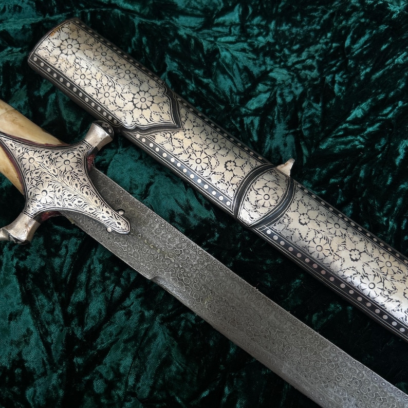 Handicrafted Damascus Steel Shamshir Sword: Silver Koftgari, Peacock ...
