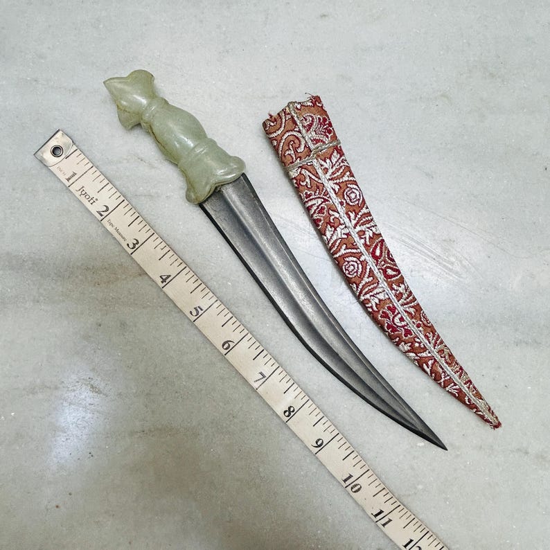 Indian Mughal Persian Vintage Dagger With a Jade Stone Hilt in Crown ...