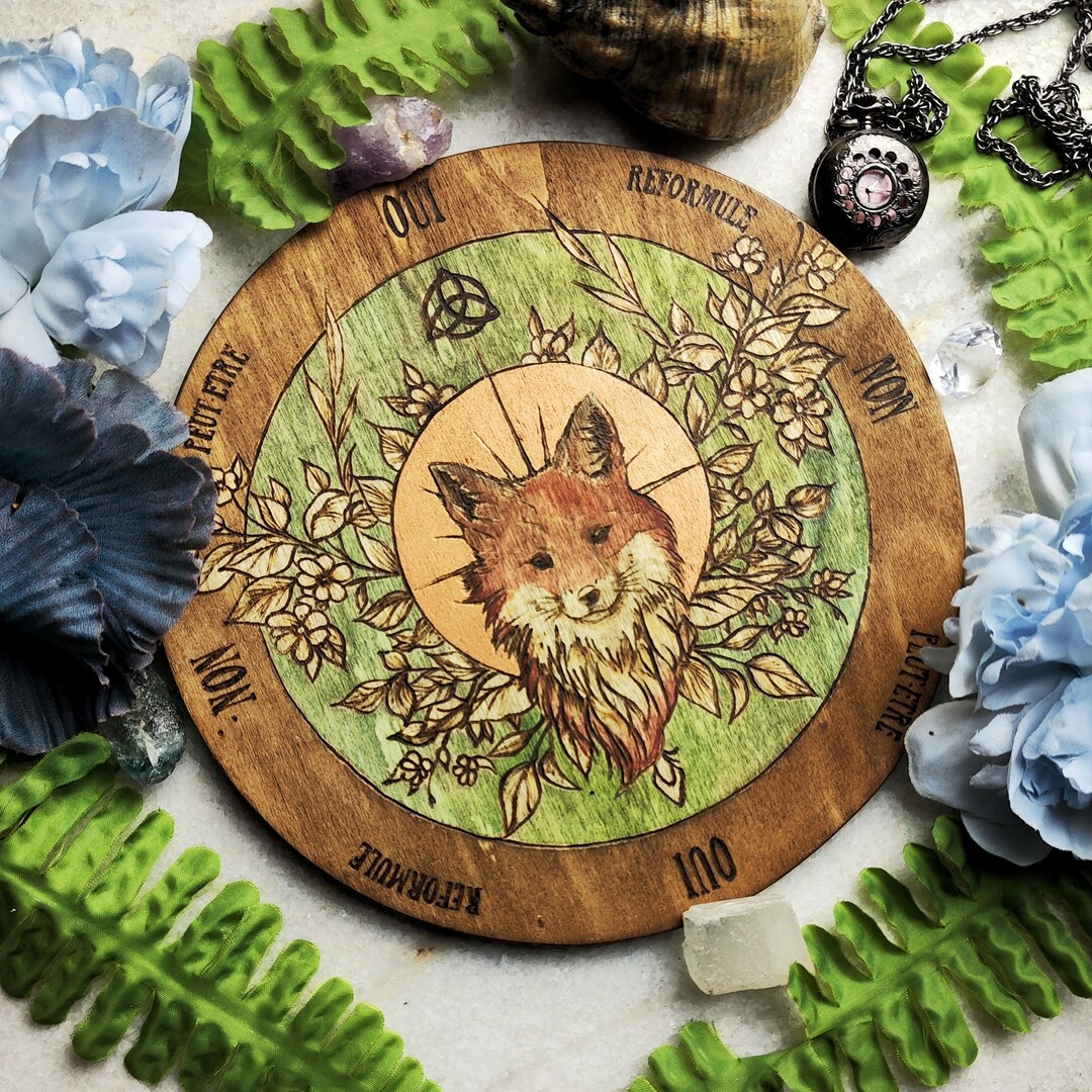 Pendulum Divination Board Fox and Triquetra Dowsing Pendulum in Hand ...