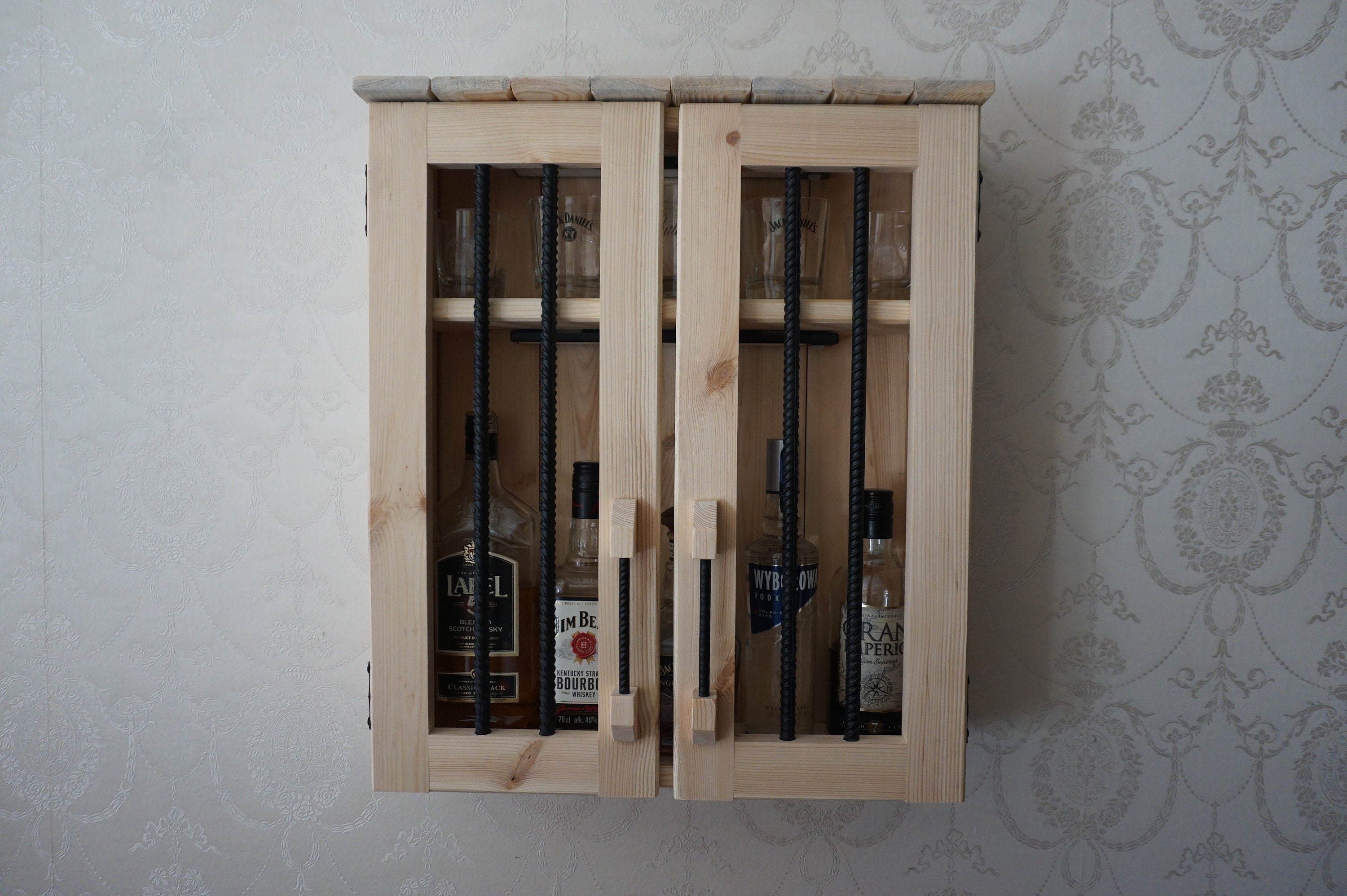 Wall Mounted Liquor Cabinet, Whisky Wall Bar Cabinet, Jail Whisky Bar ...