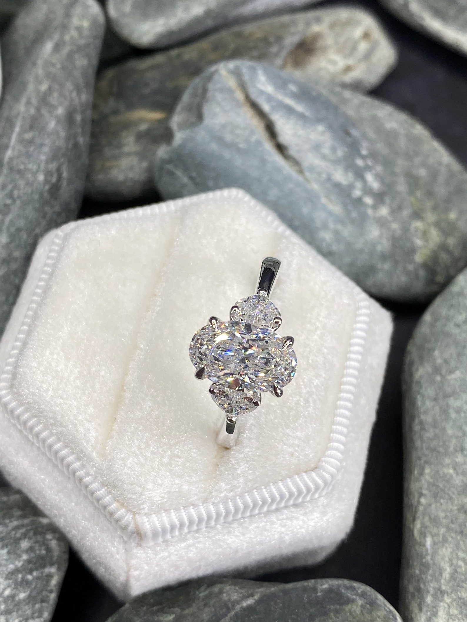 Oval Cut Diamod Ring, Heart Shape Cut - Etsy