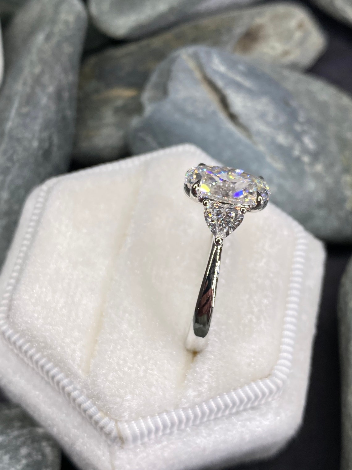Oval Cut Diamod Ring, Heart Shape Cut - Etsy