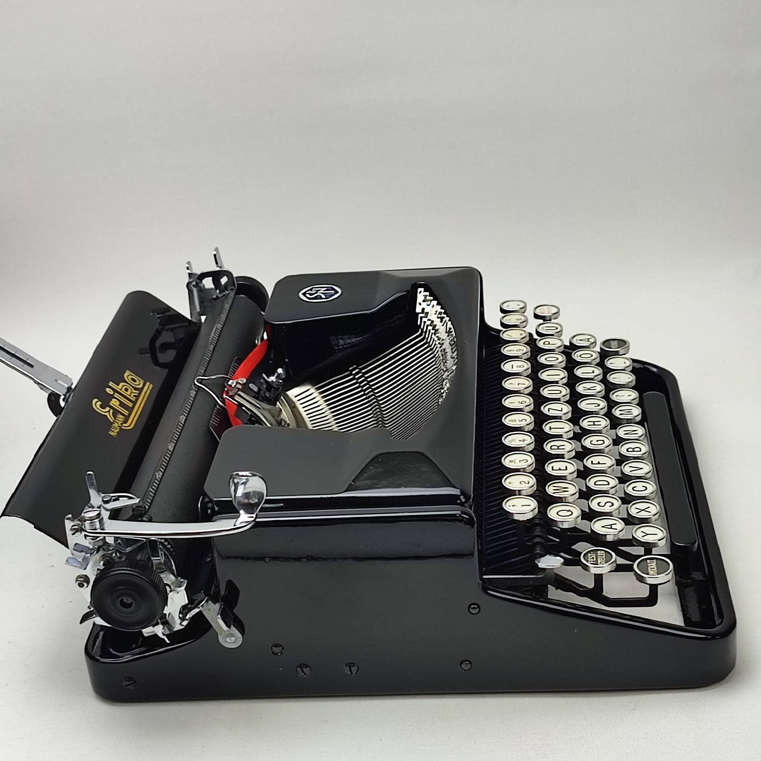 German ERİKA 5 Working Typewriter With Case, Portable, Cheap Typewriter ...