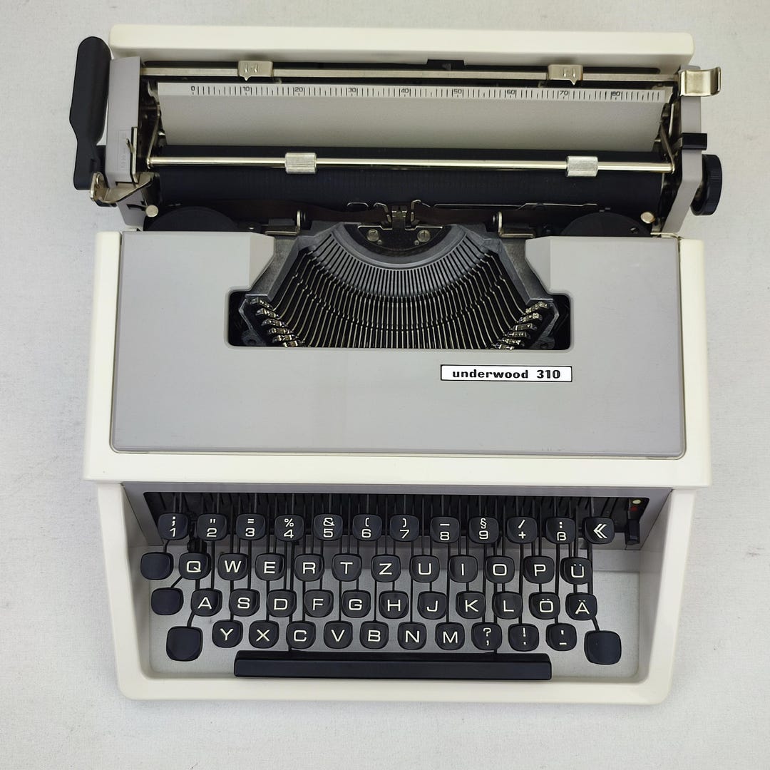 Underwood 310 (olivetti Dora) Working Typewriter, Original Portable ...