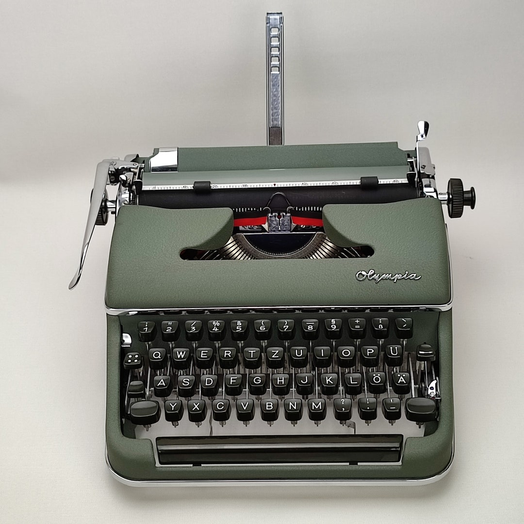 Green Olympia SM3 Typewriter /working Typewriter With Case/ Portable ...