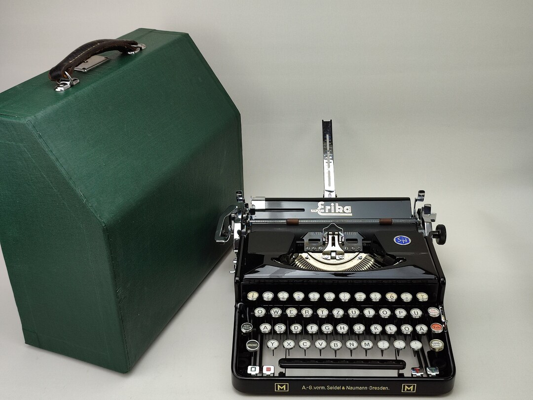 Erika's Masterclass ERİKA M Working Typewriter With Case, Portable ...