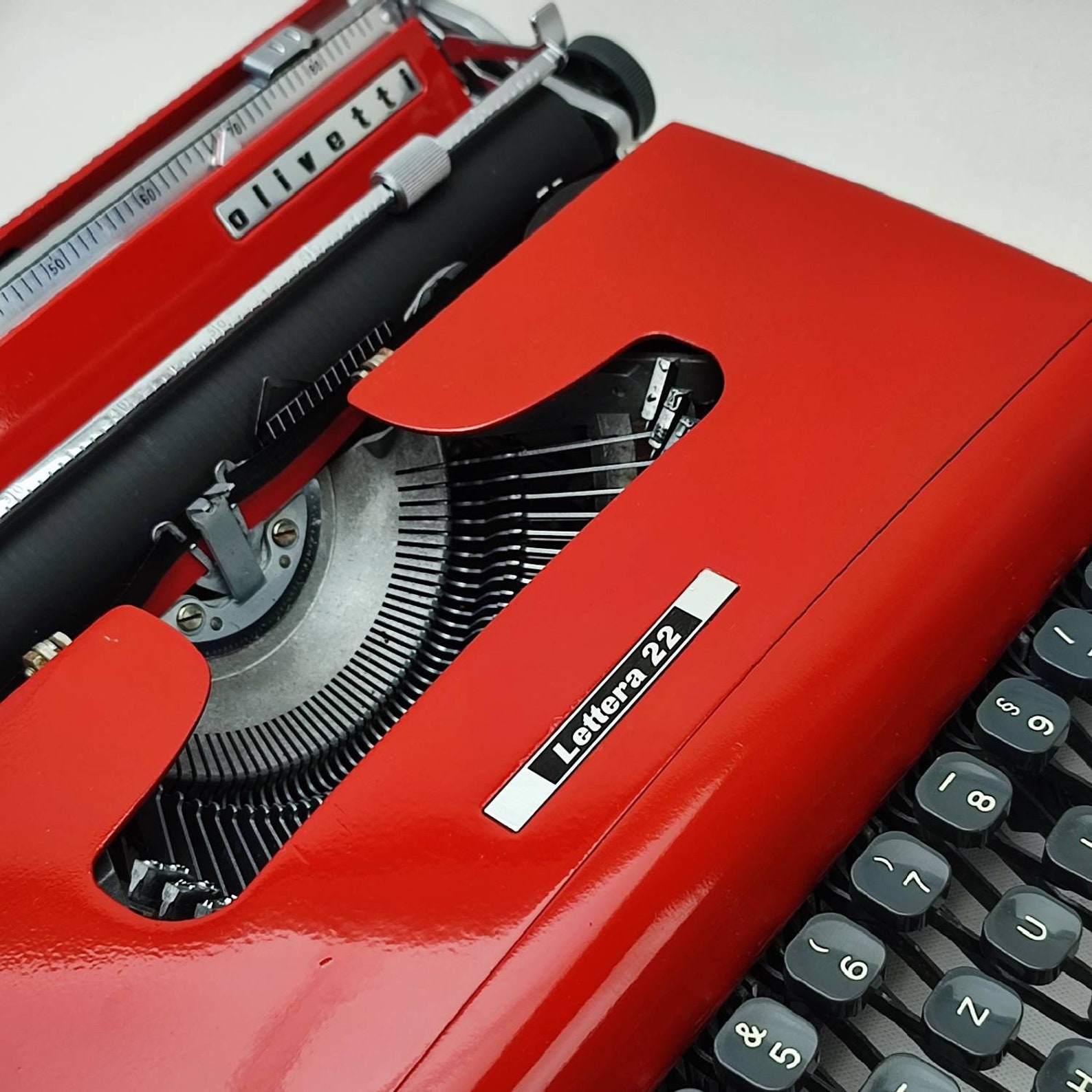 Ferrari Red İtalian Olivetti Lettera 22 Working Typewriter, Portable ...
