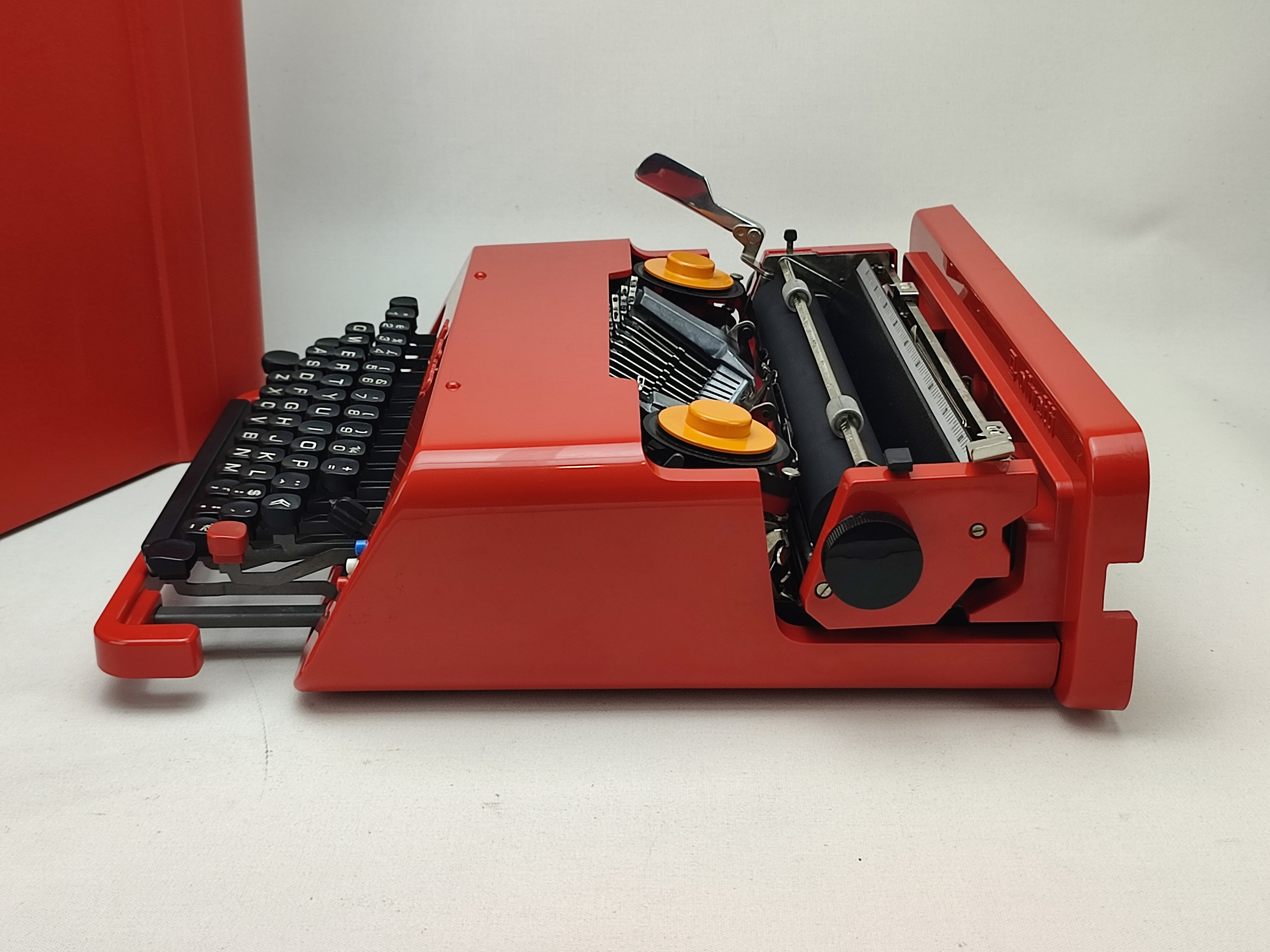 NEW Olivetti Valentine KUBİC Font Typewriter Qwerty Keys - Etsy