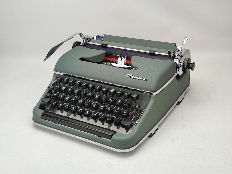 New*! Qwerty Olympia SM3 Working Typewriter, Portable, Working Vintage ...