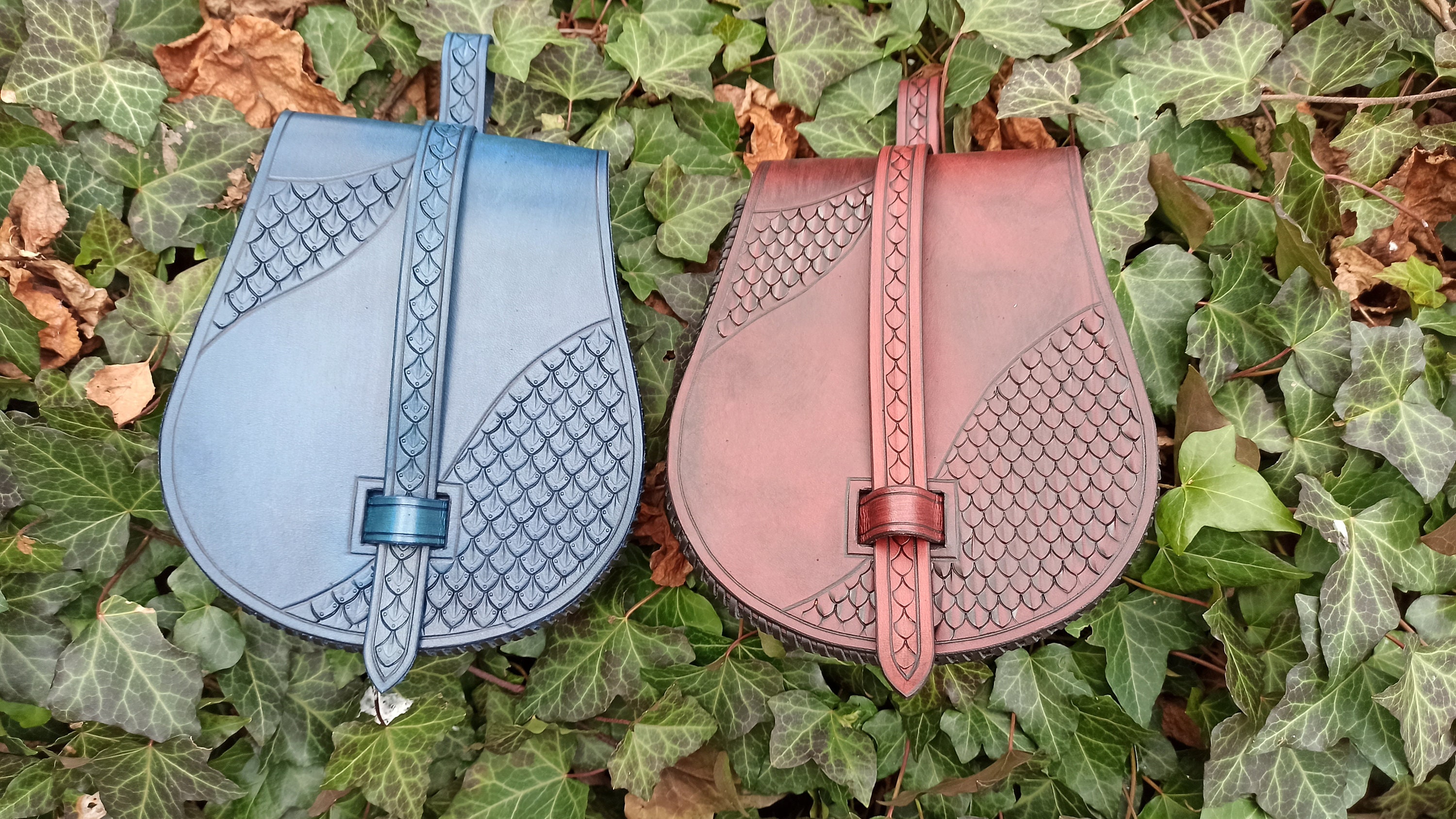 Ledertasche Wyrm, handgemachte Tarsoly, Fantasy Tasche - Etsy.de