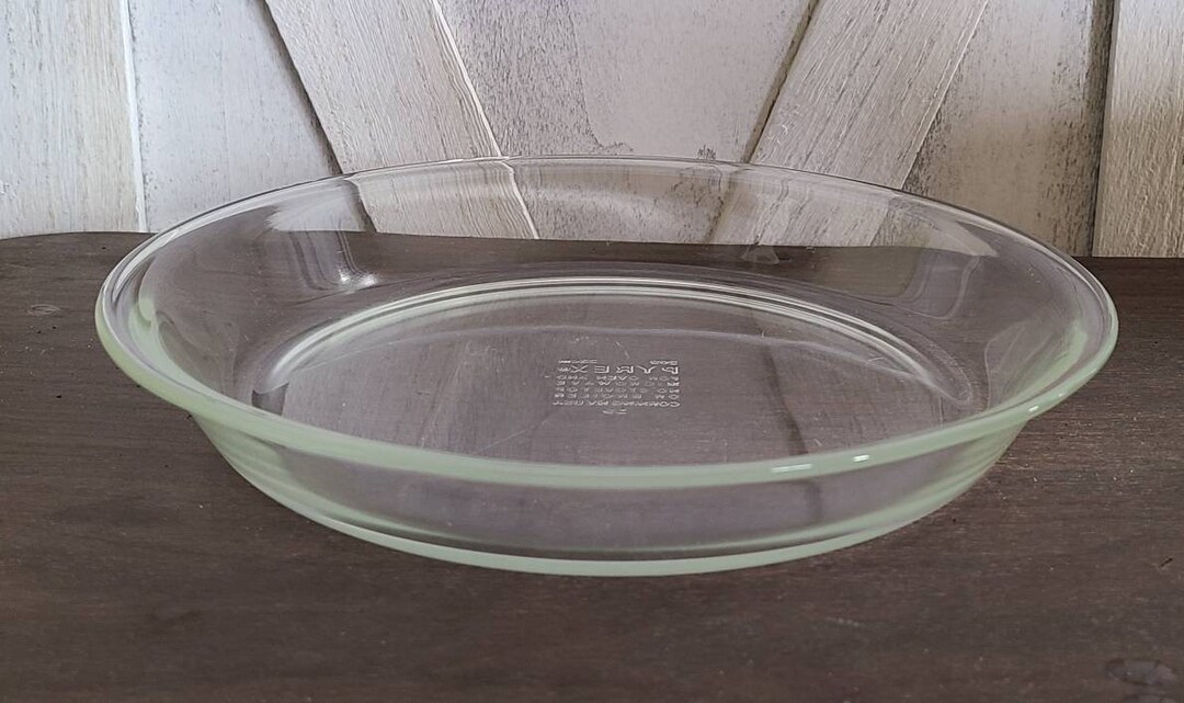 Vintage Pyrex 9" Pie Plate. - Etsy