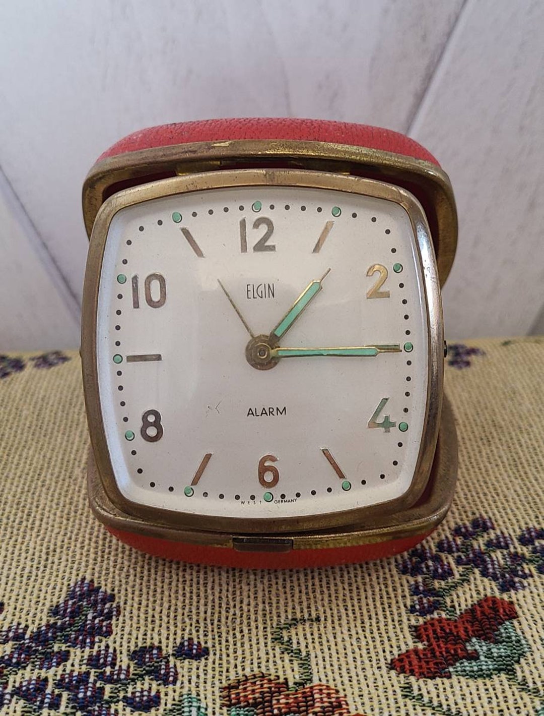 Vintage Elgin Travel Alarm Clock. - Etsy