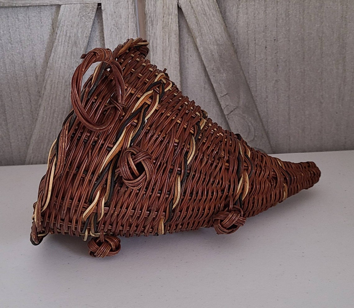 Vintage Cornucopia Wicker Basket. - Etsy