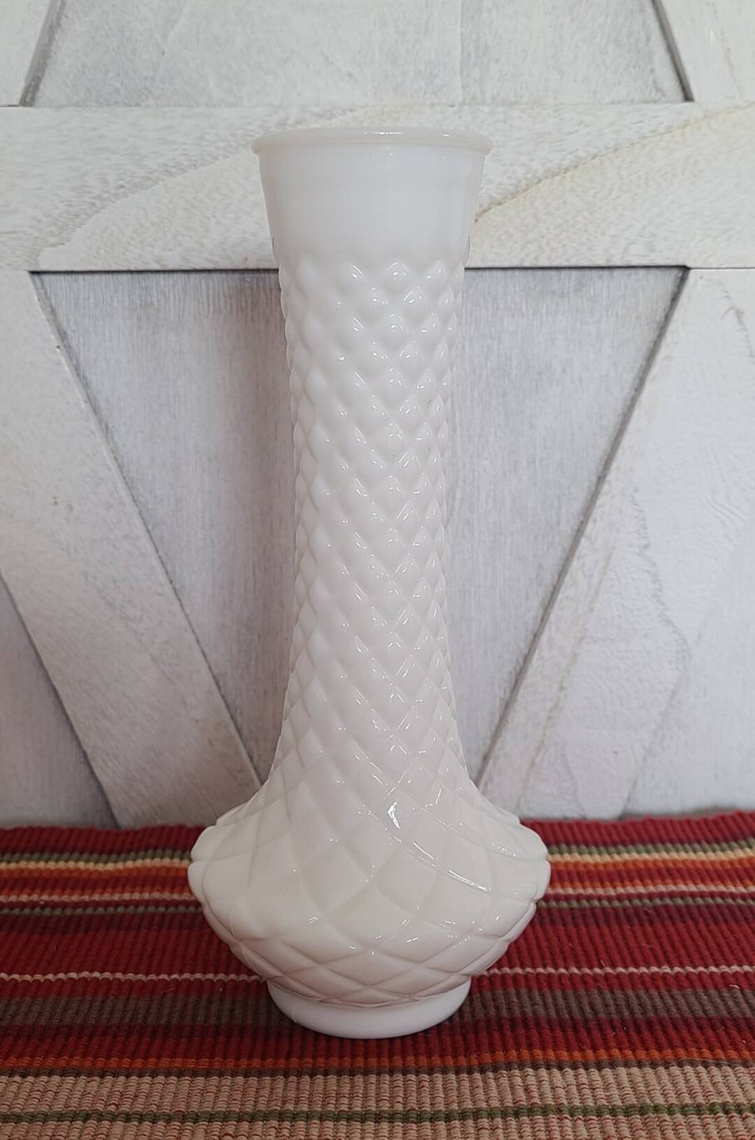 Vintage Diamond Pattern Milk Glass Vase - Etsy
