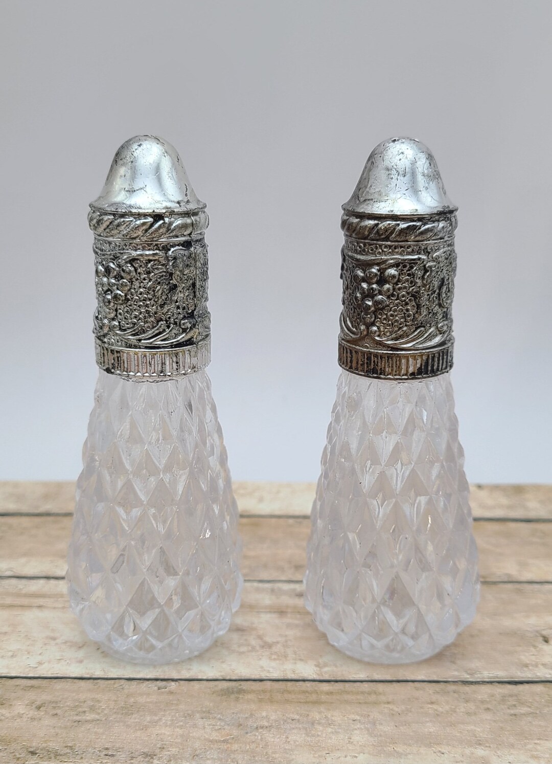 Vintage Plastic Diamond Pattern Salt and Pepper Shakers - Etsy