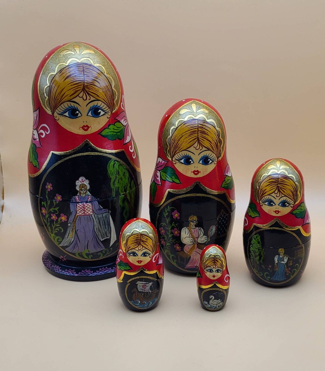 Vintage Set of 5 Wooden Nesting Dolls. - Etsy
