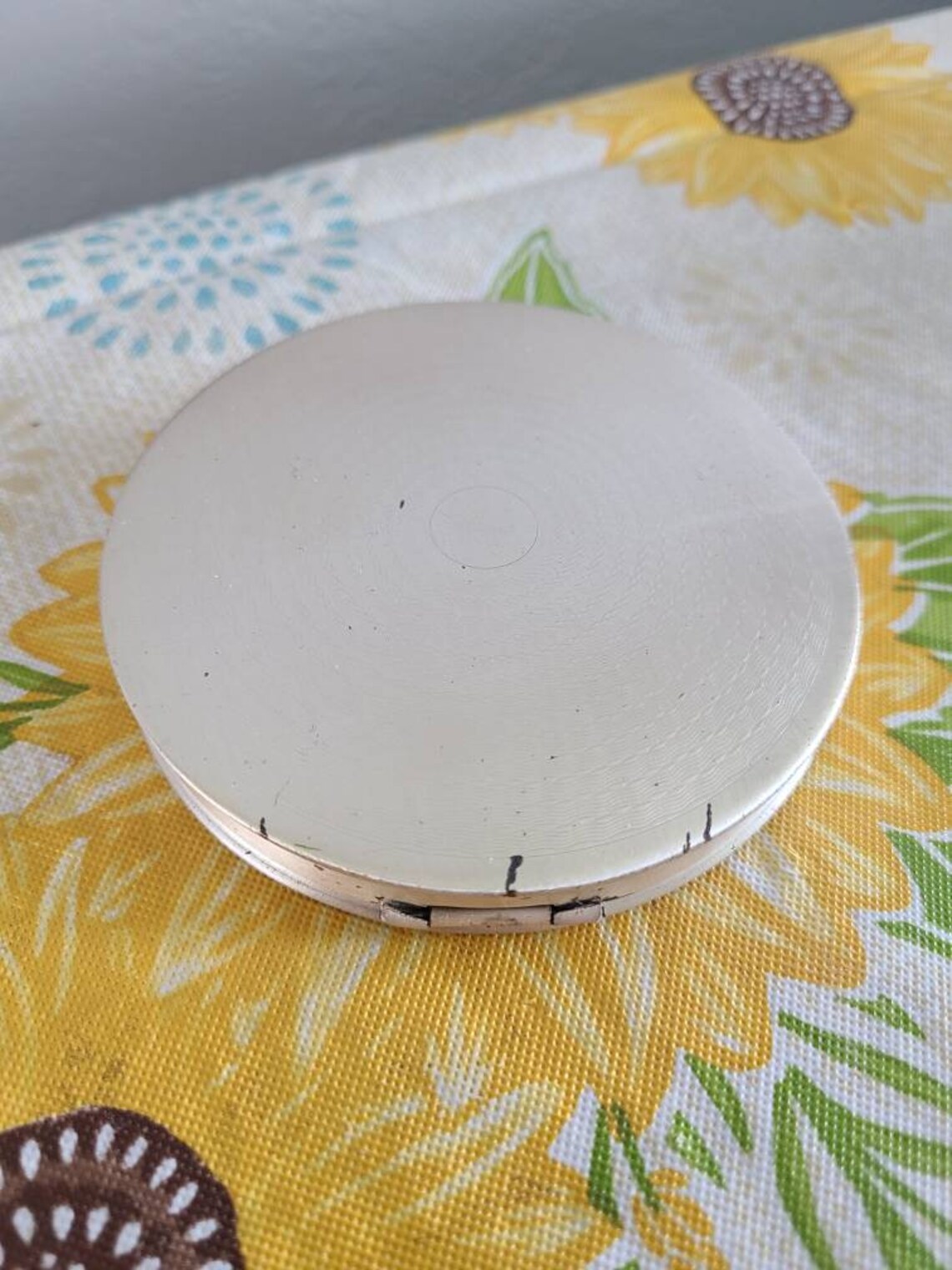 Vintage Makeup Compact. | Etsy