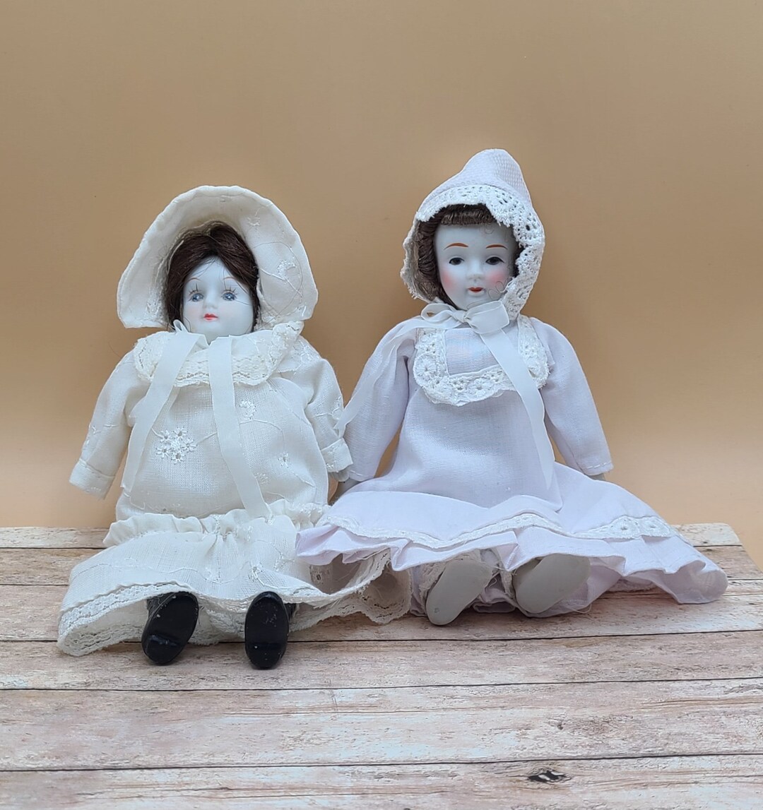 Pair of Vintage Porcelain Dolls - Etsy