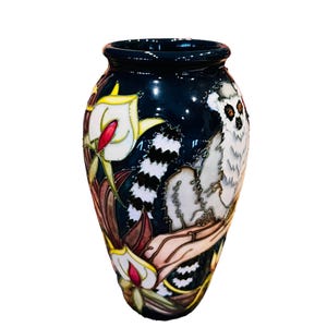 Rare Vintage Moorcroft Pottery Ring-tailed Lemur Vase 7 1/2 T by Asian ...