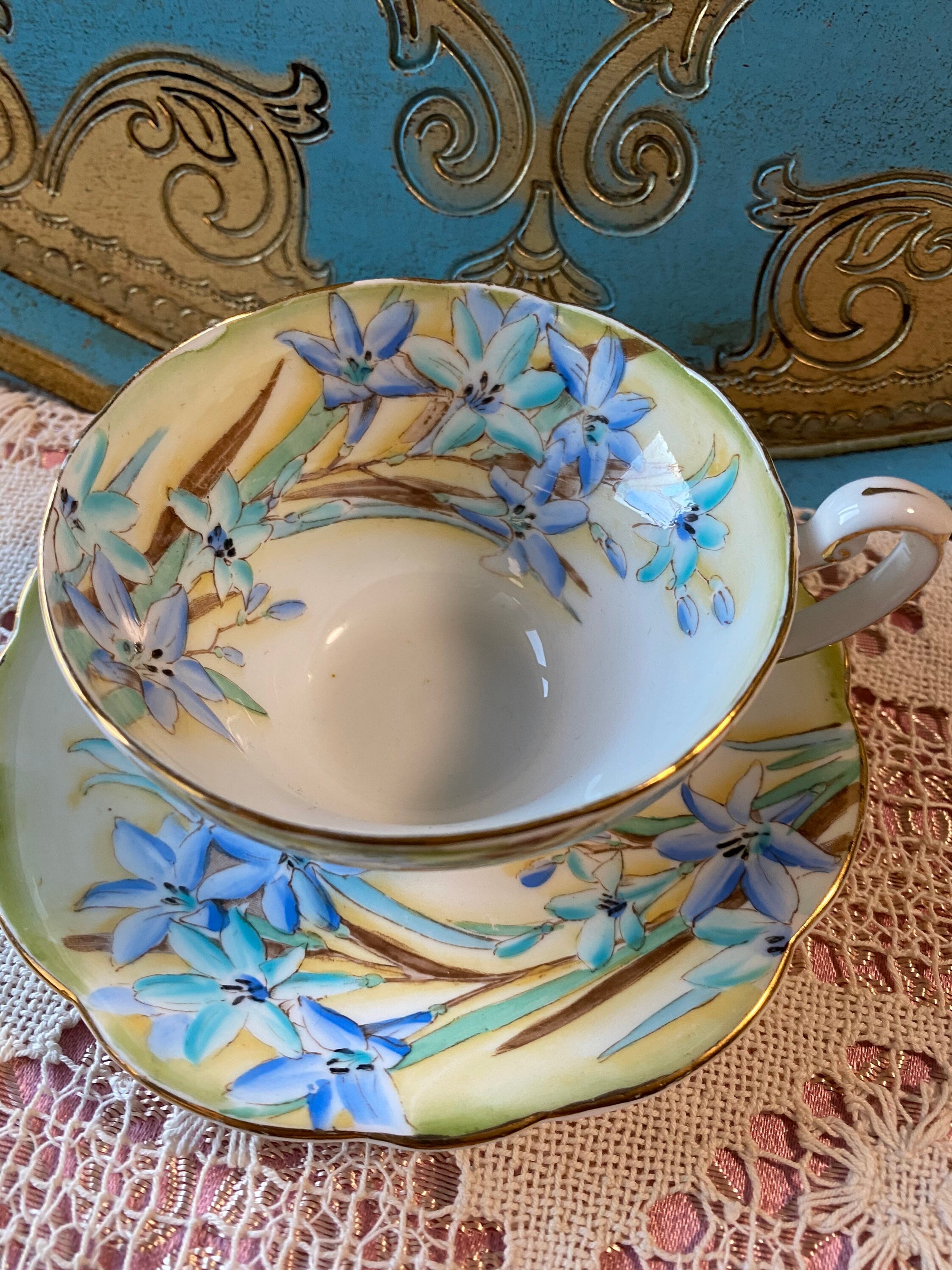 Vintage Foley Handpainted Blue Lily Tea Cup and Saucer - Etsy Canada