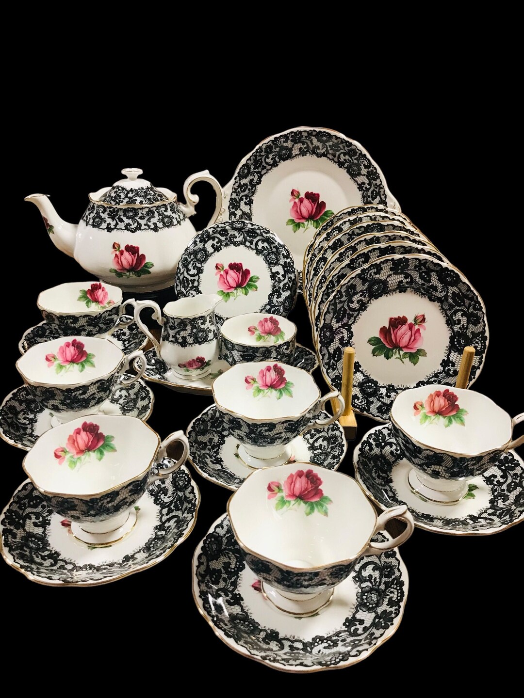 Magnificent Complete Tea Set of Royal Albert senorita 25 Pc for 6 ...