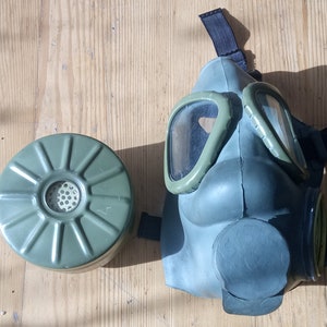 Gas Mask MC.1, Yugoslav Made, in Original Shoulder Bag (lični Komplet ...