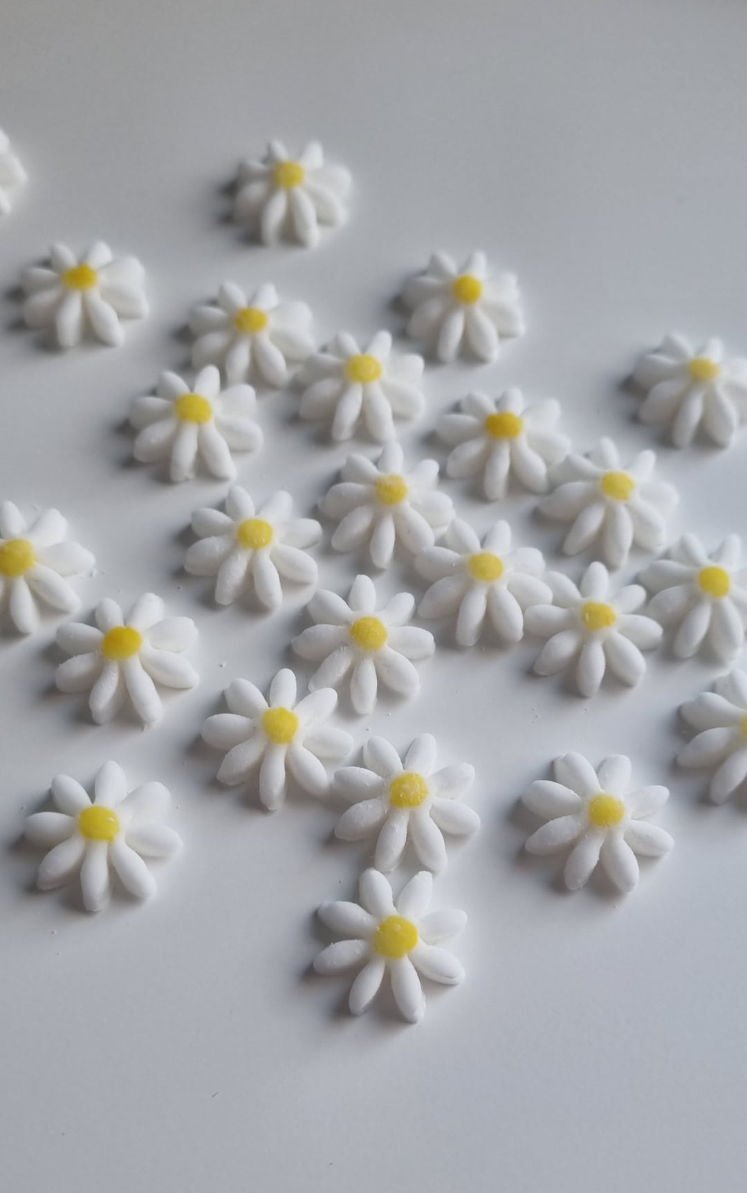 50x Handmade Daisy Flower Cake Topper - Etsy UK