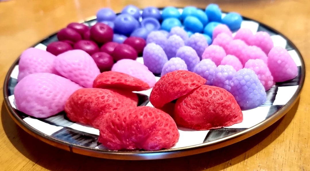 Wax Melt Berries X 20 - Picknmix! Strawberry, Raspberry, Blueberry ...