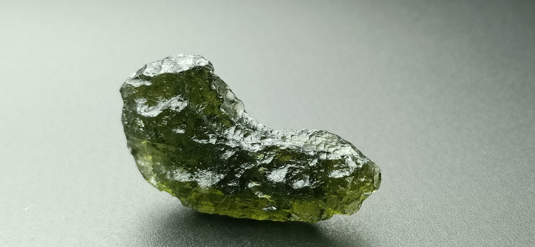 Natural Green Moldavite , Genuine Raw Moldavite, Czech Moldavite ...