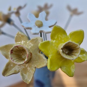 Daffodils and Daisies, Handmade Ceramic Flowers for Decorating the Home ...